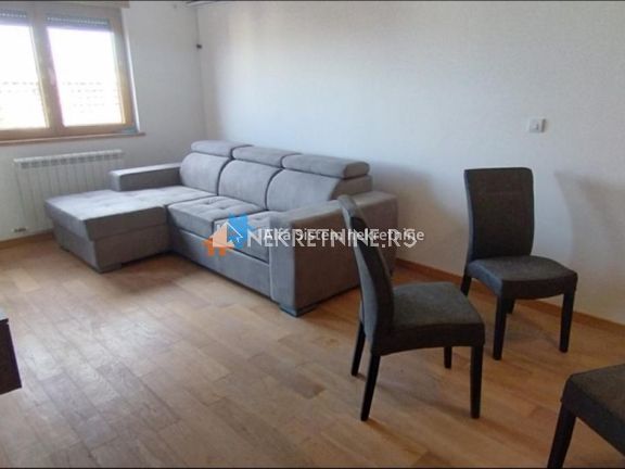 Voždovac, Trošarina, 1.5 stan, 45m2, 700 EUR, ID 52620
