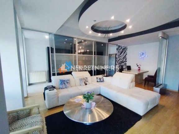 Zvezdara, Vukov spomenik, 4.0 stan, 130m2, 1300 EUR, ID 28591