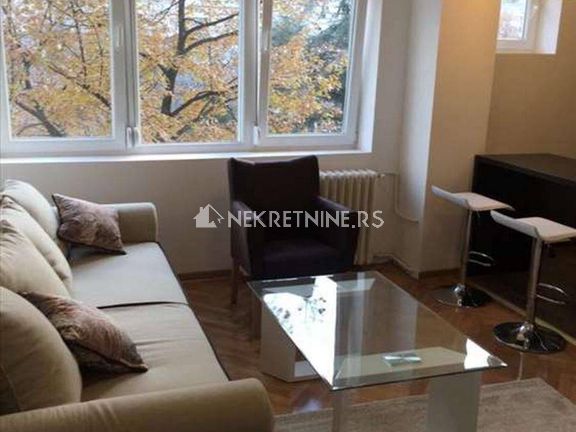 #39430, Izdavanje, Stan, STARI MERKATOR, 750 EUR