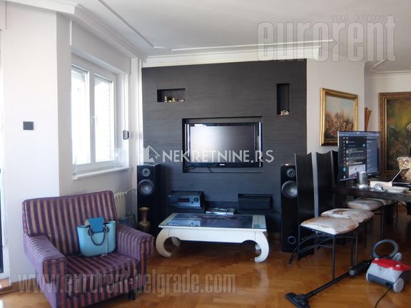 #41080, Izdavanje, Stan, CENTAR, 1350 EUR