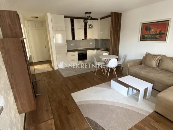 #48161, Izdavanje, Stan, ZELENA AVENIJA, 800 EUR