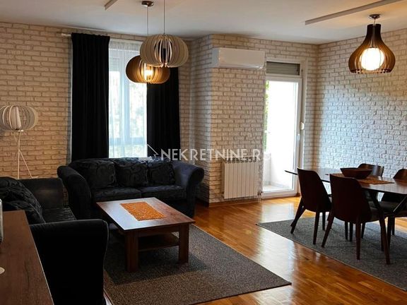#49041, Izdavanje, Stan, GRADSKA BOLNCA, 900 EUR