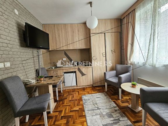 Studio 20 m2 u Kraljevim čardacima
