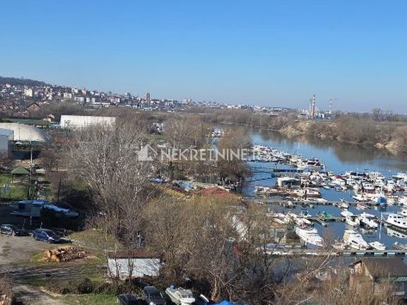 Trosoban stan u Visnjickoj Banji 59,3m2