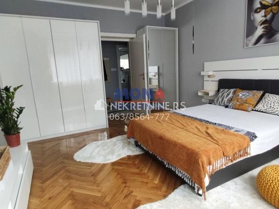 Stari grad, Bajlonijeva pijaca, Cetinjska, 2.0, 48m2, 330000 EUR