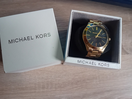 Michael Kors sat