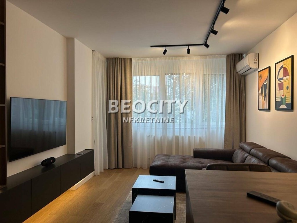 Novi Sad, Sajam, Bulevar kralja Petra, 1.5, 42m2, 600EUR