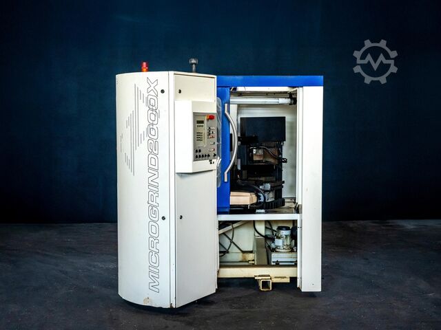 Mašina za mlevenje alata
ROLLOMATIC CNC 2000 XT
