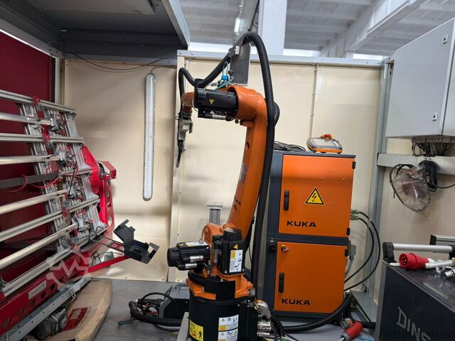 Industrijski robot
KUKA 6 R1820