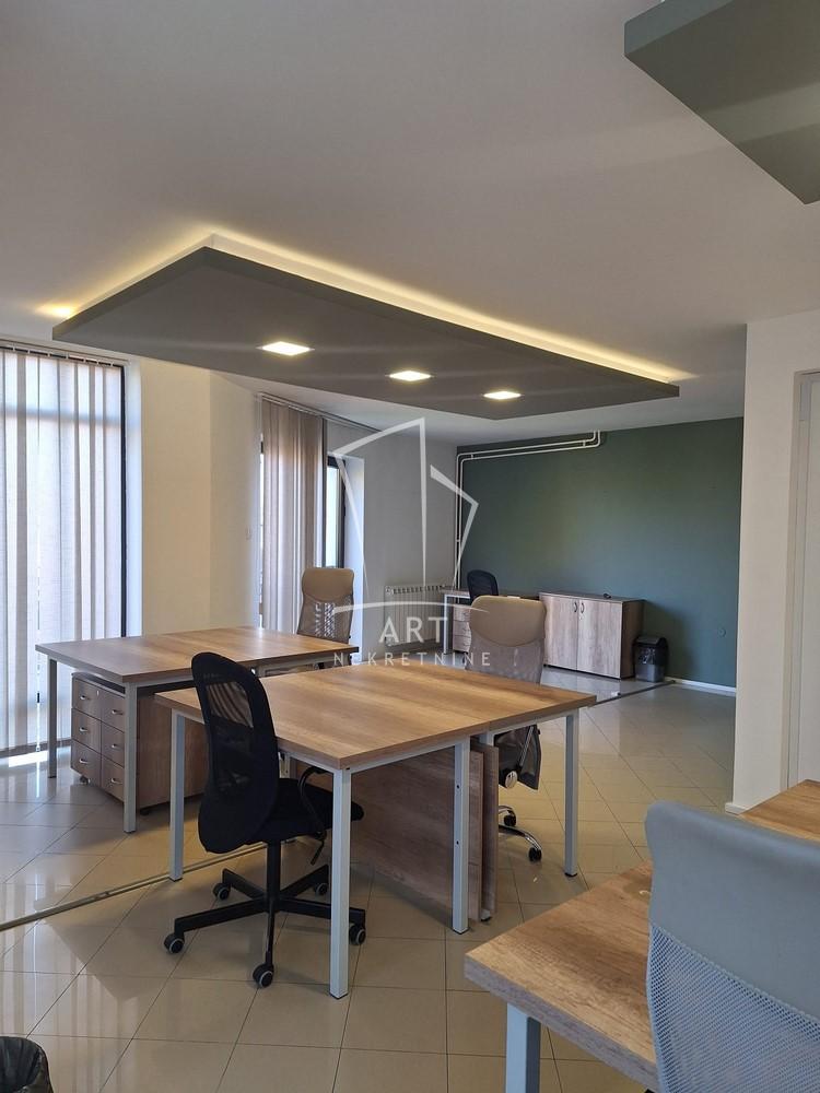 Voždovačka crkva, mereno 236m2 ID#12592 2.000 €