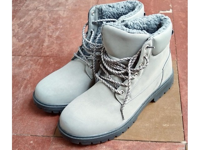 Ženske čizmice br.41 - NOVO !