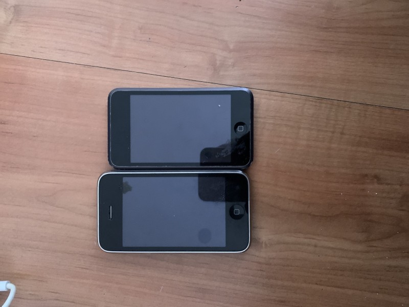 Telefoni