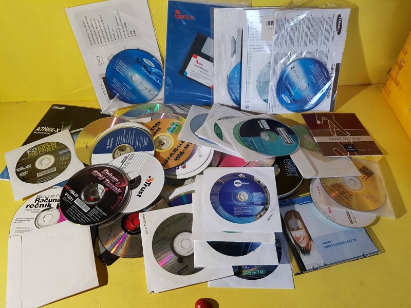 KOLEKCIJA LOT DVD CD RAZNI DISKOVI MUZIKA INFORMATIKA..