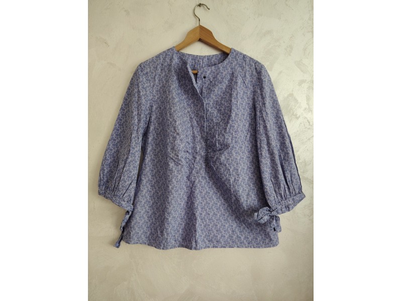 Bluza sa cveticima S- M
