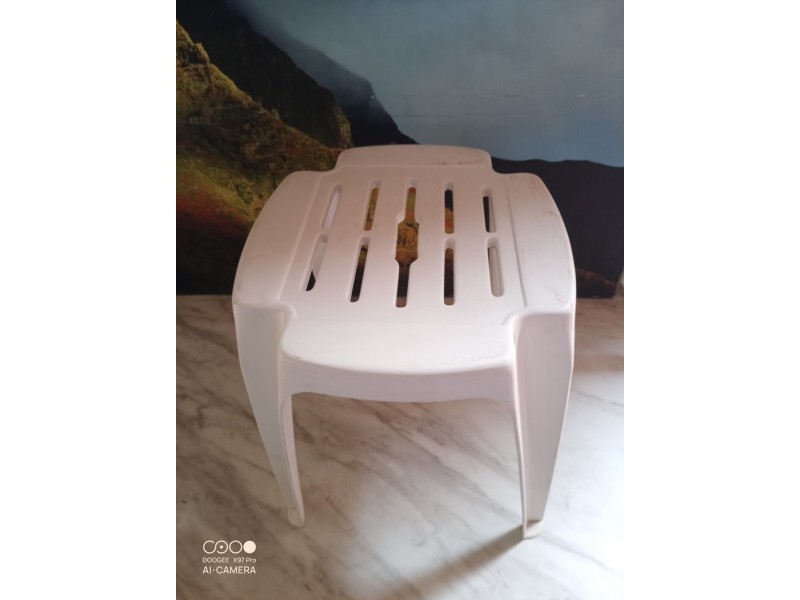 plastična mala stolica za sedenje ikea