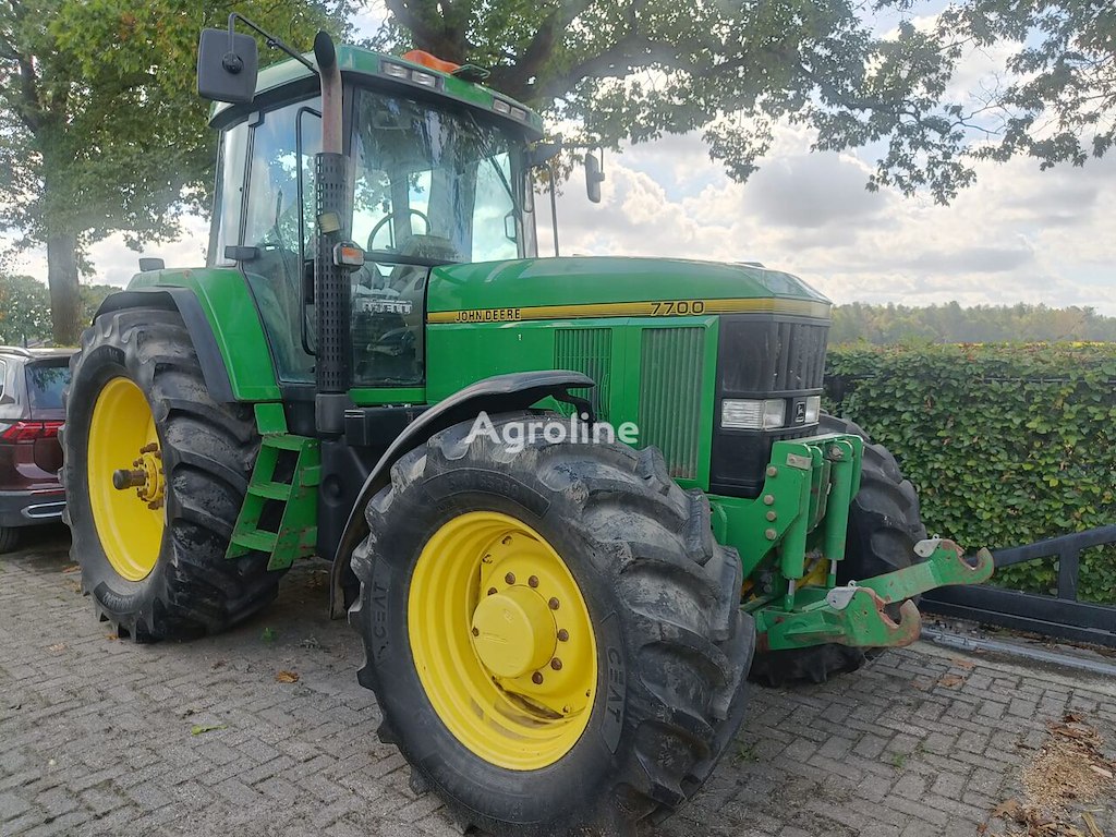 John Deere 7700 PQ traktor točkaš