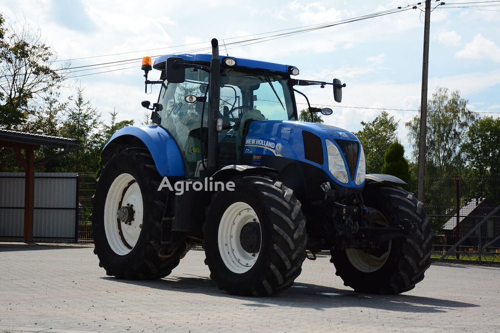 New Holland T7.210 traktor točkaš
