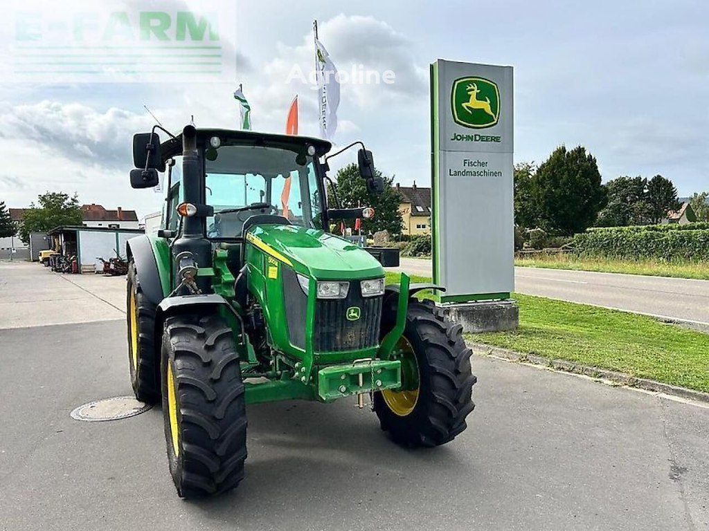 John Deere 5100m traktor točkaš