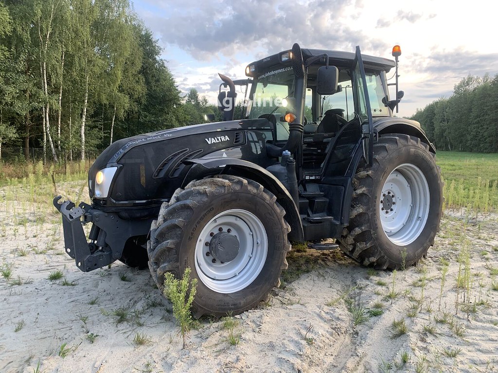 Valtra T203 traktor točkaš