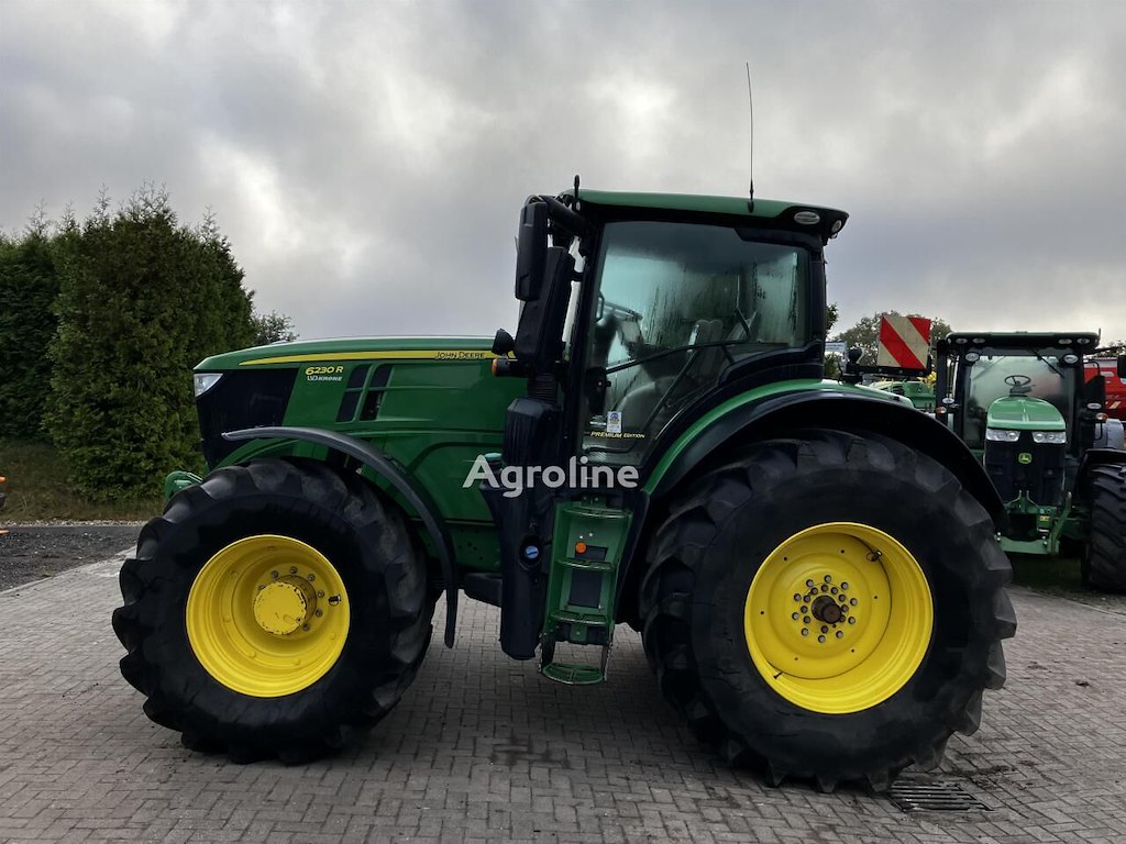 John Deere 6230R traktor točkaš