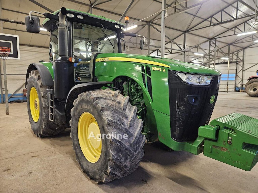 John Deere 8345 R traktor točkaš