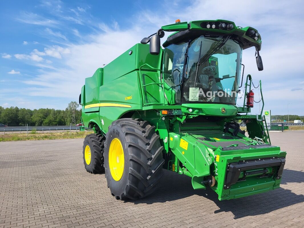 Novi John Deere S 780 i kombajn za žito