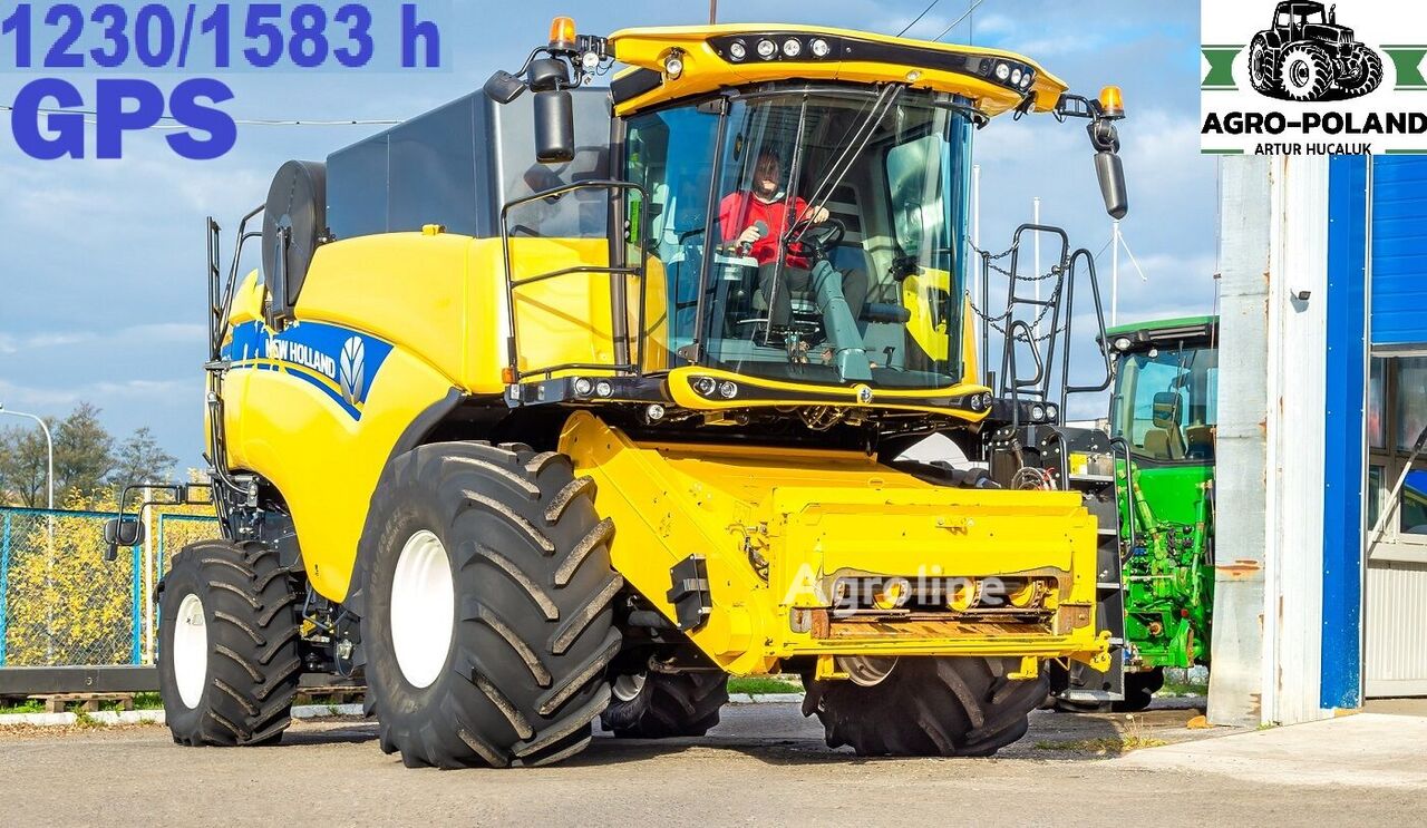 New Holland CX 8.90 - GPS-AUTOPILOT + VARIO 7,62 M kombajn za žito