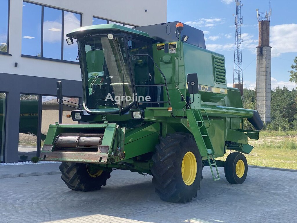John Deere 1177 kombajn za žito