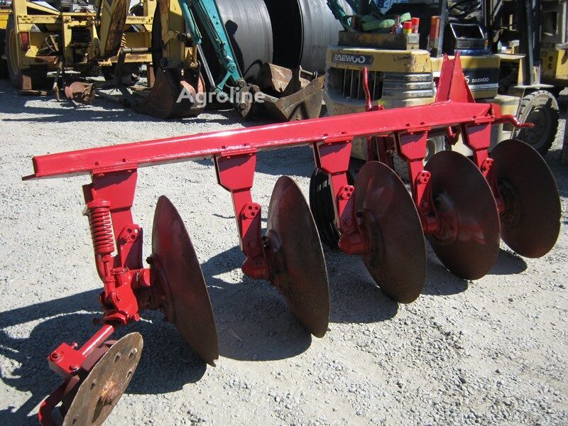 Massey Ferguson Ploughs / Harrows / Planters / Trailers / Sprayers tanjirača