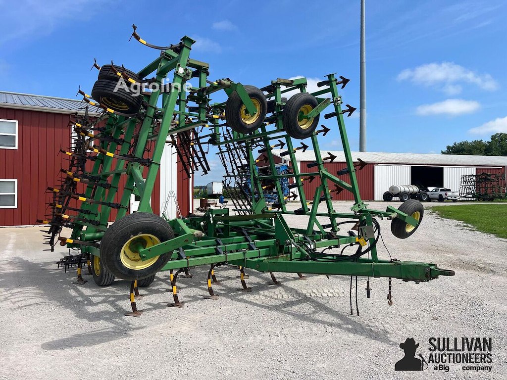 John Deere 980 kultivator