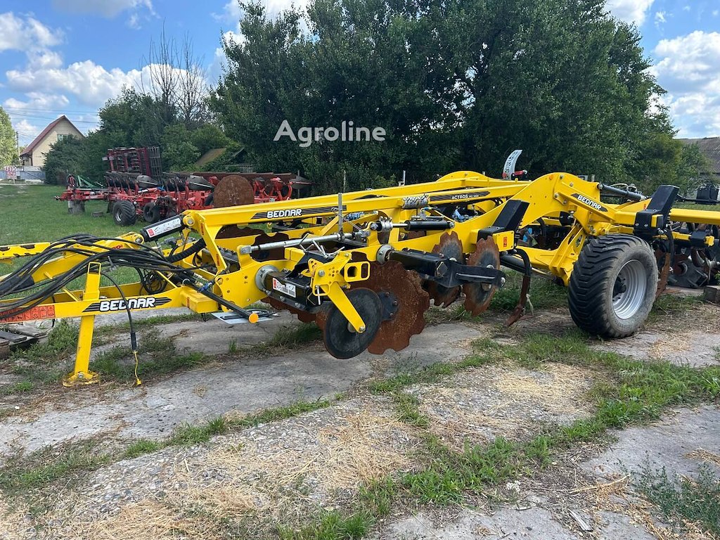 Bednar ACTROS RO 3000 kultivator za strništa