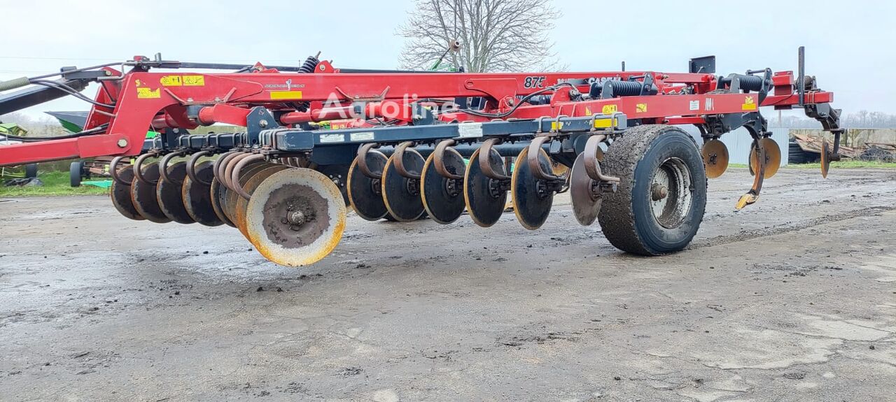 Case IH Ecolo Tiger 875 z KATKOM podrivač