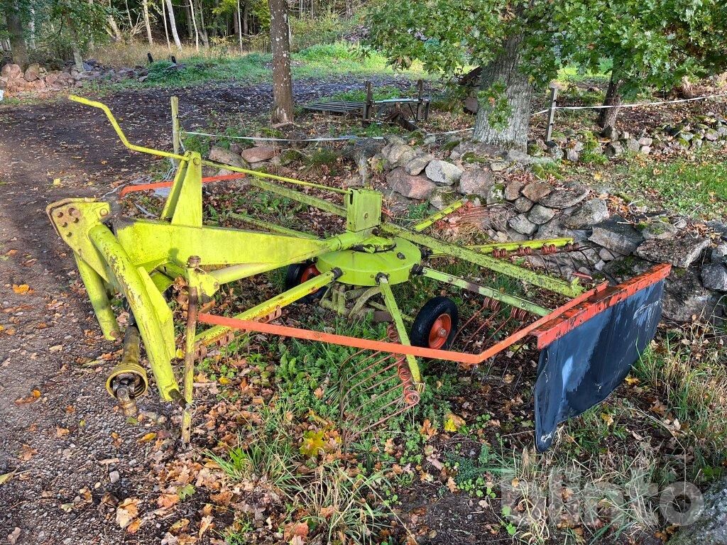 Prodaje se Claas WR 310 S sakupljač sena na aukciji