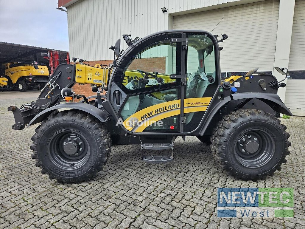 New Holland TH 7.42 ELITE poljoprivredni utovarivač