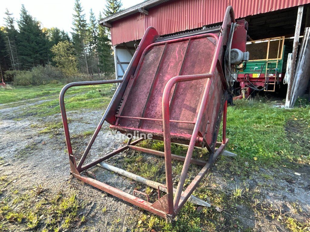 Prodaje se 2500 mm odmotač bala sena na aukciji