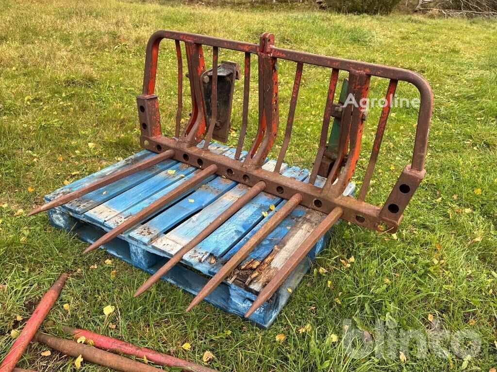 Prodaje se Kverneland viljuške za okrugle bale na aukciji