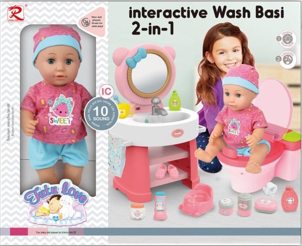 Beba u kupatilu, wc šolja