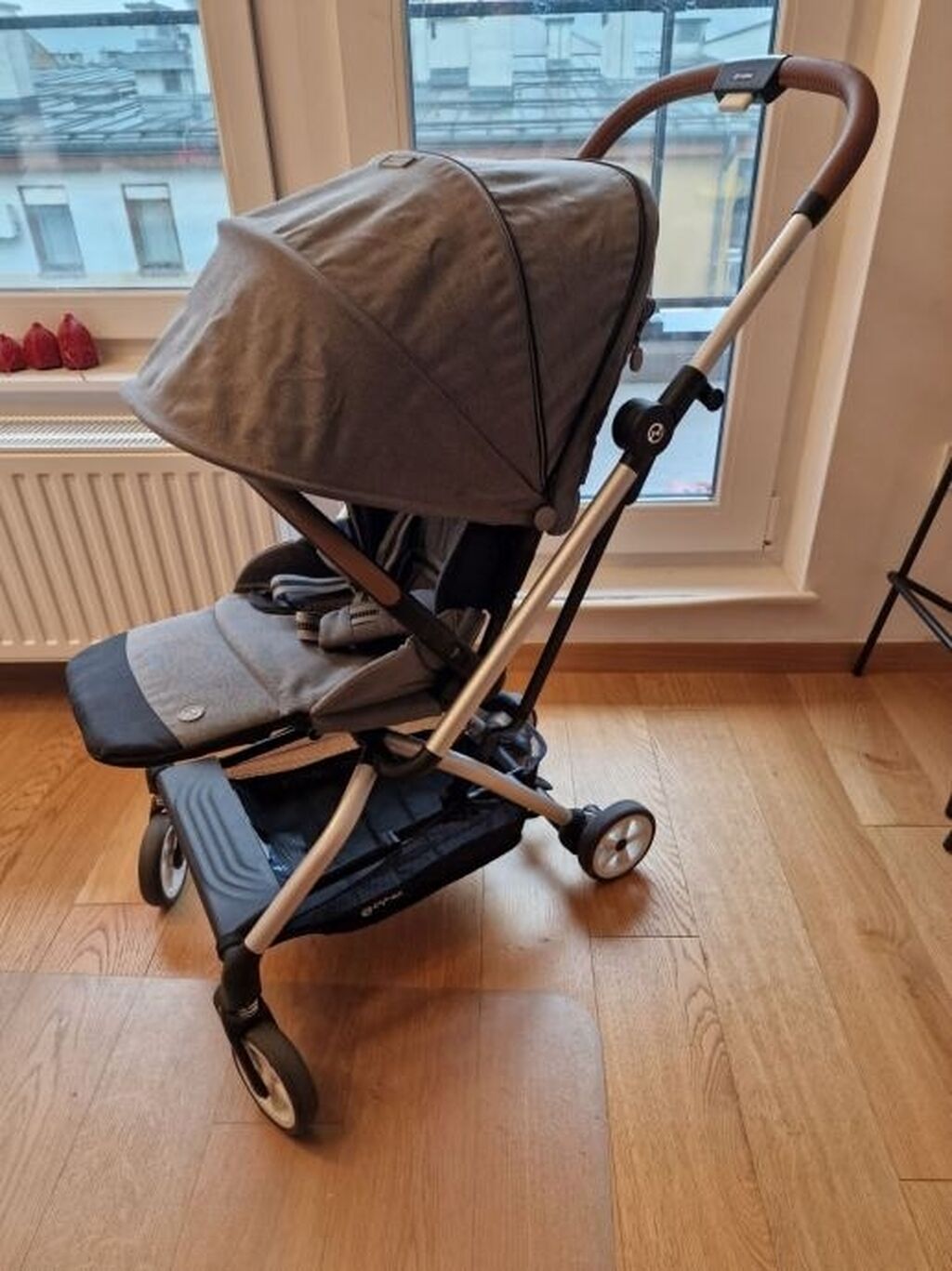 Komplet za bebe: lagana kolica + auto-sedište sa bazom Cybex Kolica