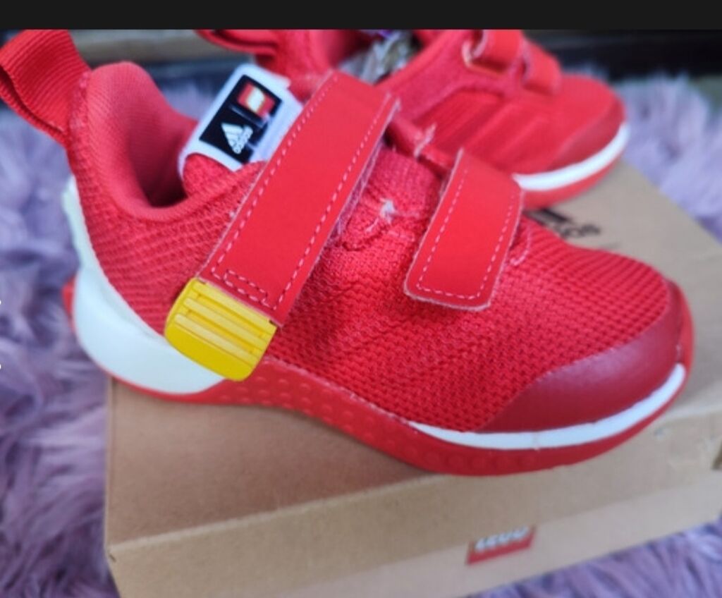 Adidas, Veličina - 25