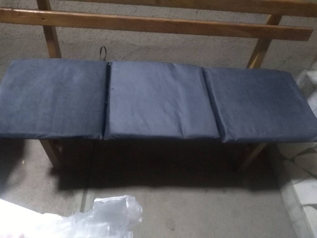 Podmetači za stolice 400 dinara 40x40 dezen po izboru šaljem brzom