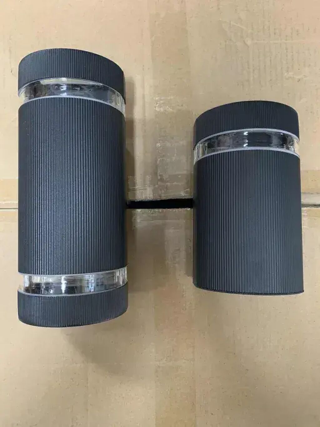 Spoljne zidne lampe. 1x gu10 manja 1300 dinara 2x gu10 veca 1750