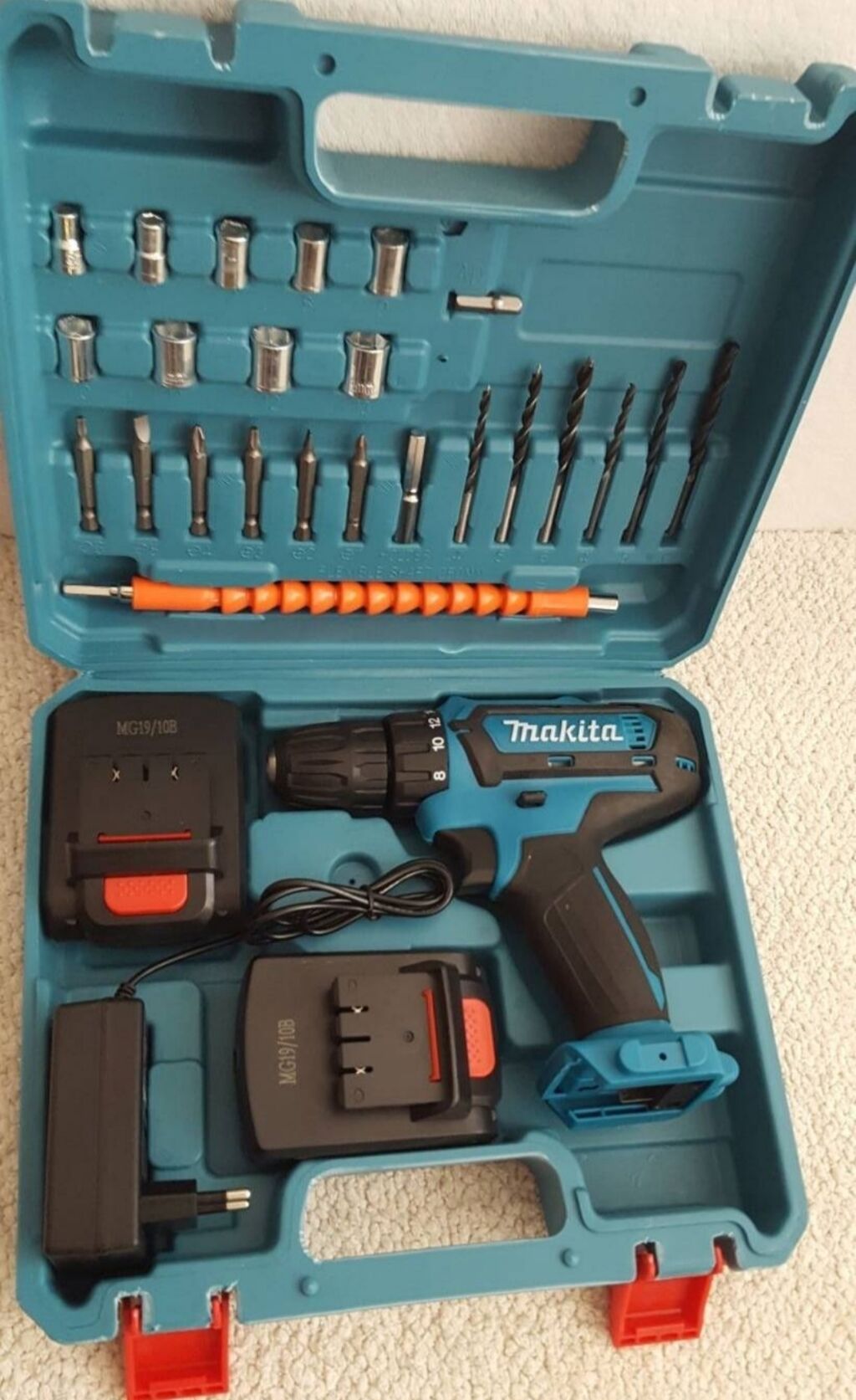 Makita aku srafilica/busilica 24V+pribor+2 baterije Napon baterije –