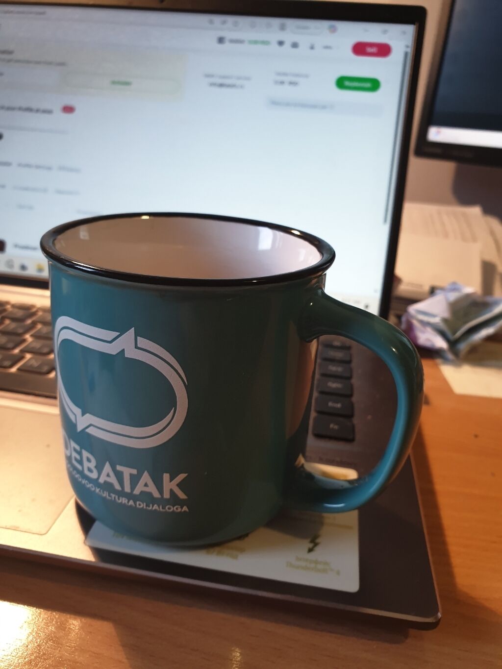 Emajlirana šolja “DEBATAK” - Materijal: metal sa emajl premazom -