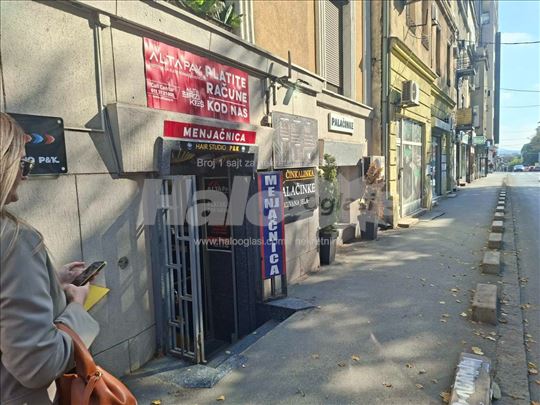 Izdajem lokal 23 m2 ugao Maksima Gorkog i Novopaza