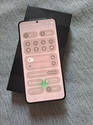 Samsung S22 8/128GB, crni, odličan, jedini vlasnik