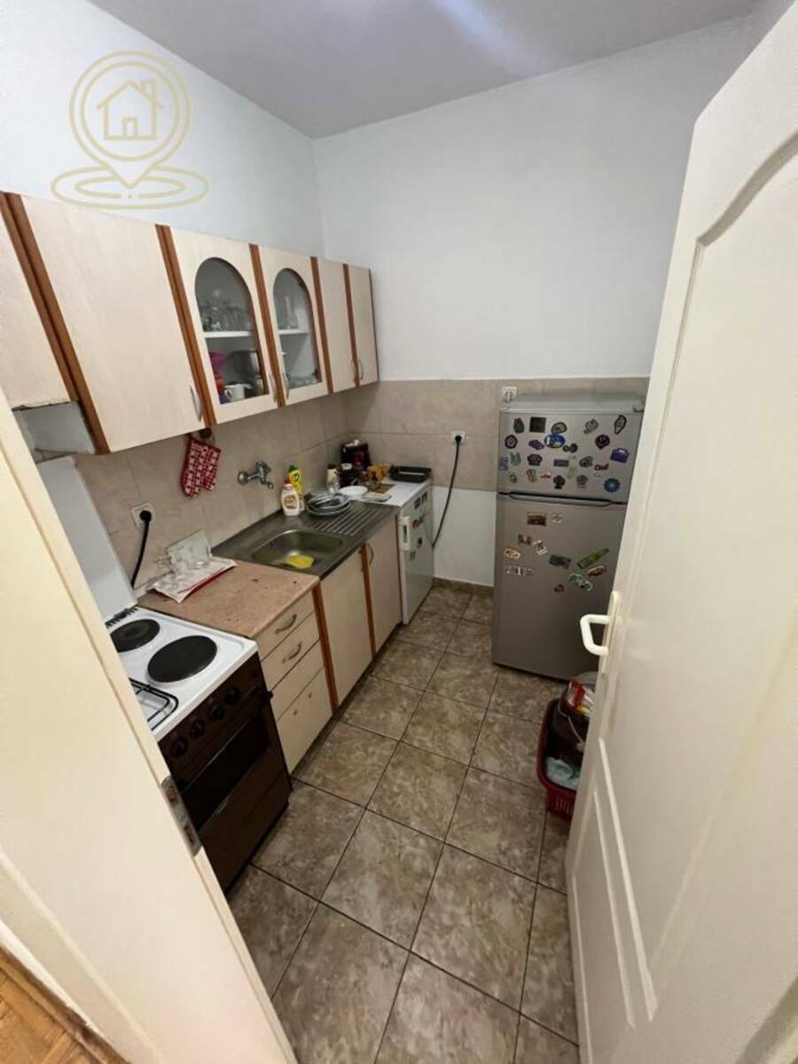 Izdavanje jednosobnog stana 30m² – Bulevar Evrope, Detelinara, Novi Sad –