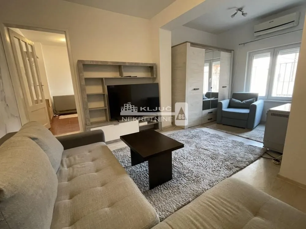 Izdavanje, dvosoban stan, 60m2, Kalenić Pijaca, Vračar, Beograd