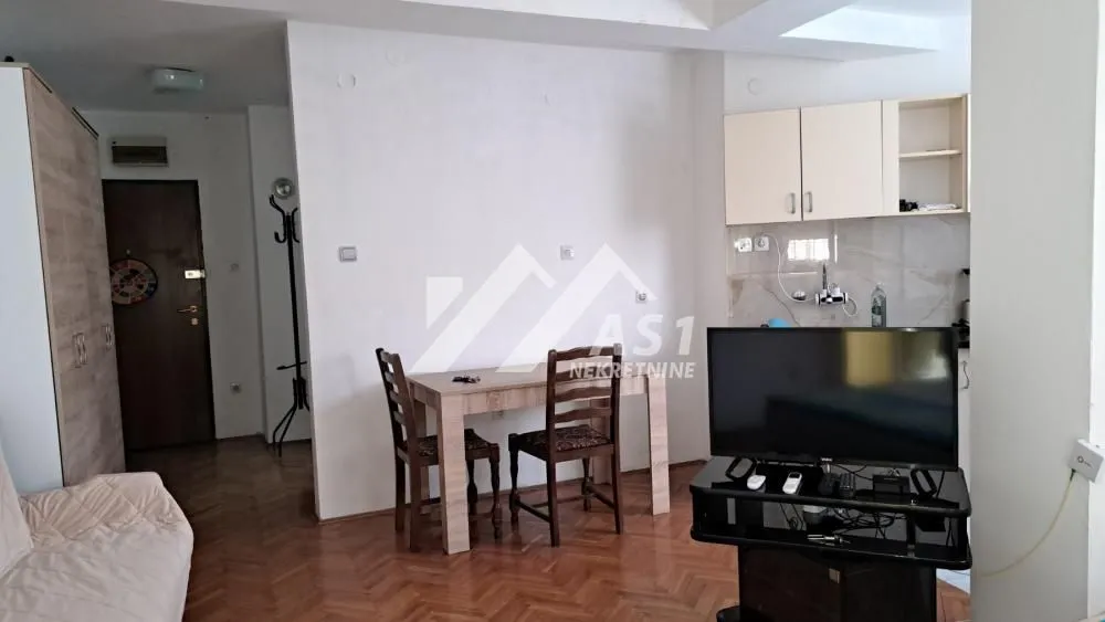 Izdavanje, stan, 37m2, Novi Sad, Novi Sad