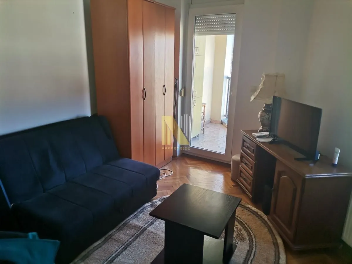 Izdavanje, garsonjera, 24m2, Rotkvarija, Novi Sad, Novi Sad
