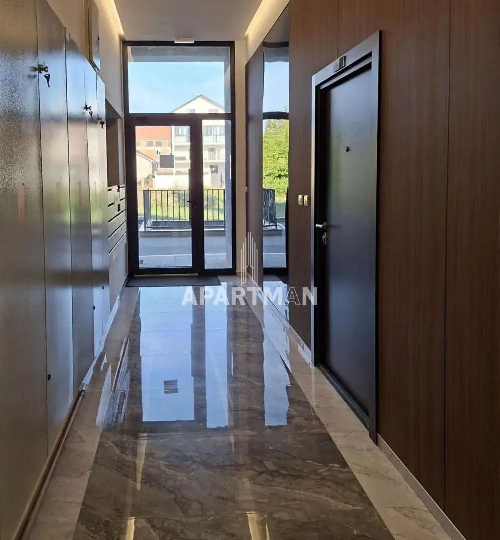 Izdavanje, poslovni prostor, 46m2, Ledine, Beograd